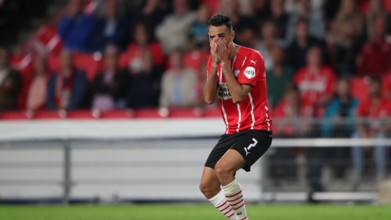 堂安の同僚、また自宅を荒らされる…5月の強盗事件に続き今年2度目 | ニコニコニュース