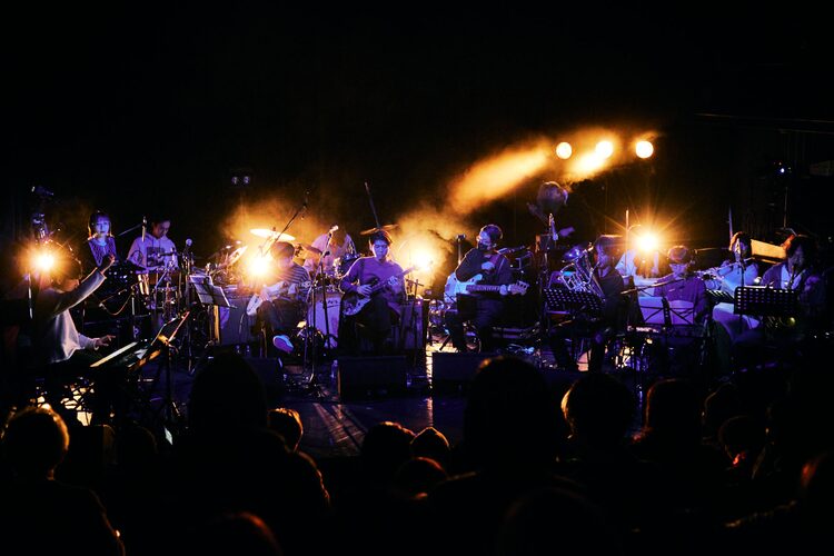 蓮沼執太フィルがxiangyu、U-zhaan、塩塚モエカと華々しく彩った大晦日の夜 | ニコニコニュース