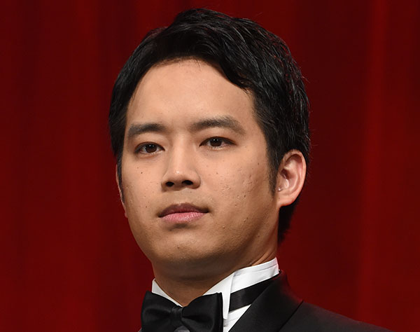 山口百恵さんは心配…初孫誕生の裏で次男・三浦貴大がハマる“男4人”のルームシェア生活 | ニコニコニュース