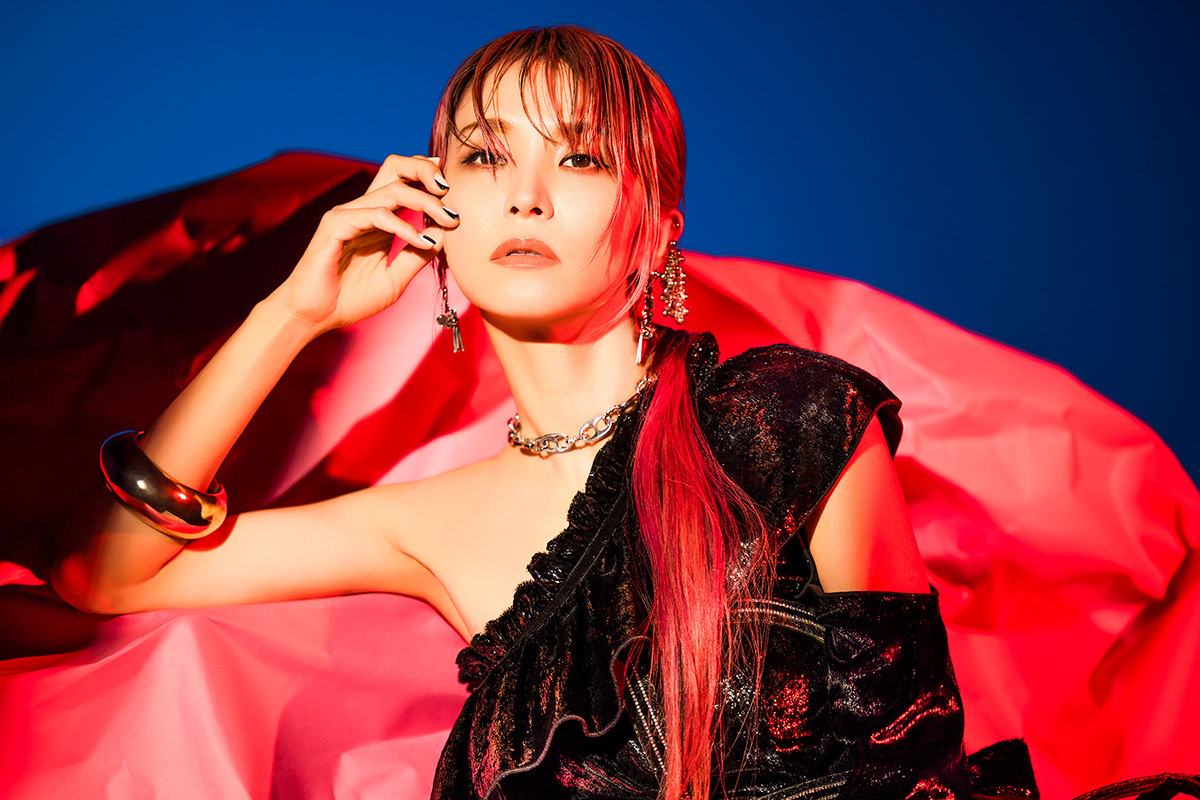 LiSA、2年ぶりのフルアルバム『LANDER』発売決定 先行楽曲の配信とMUSiC CLiP公開スタート | ニコニコニュース