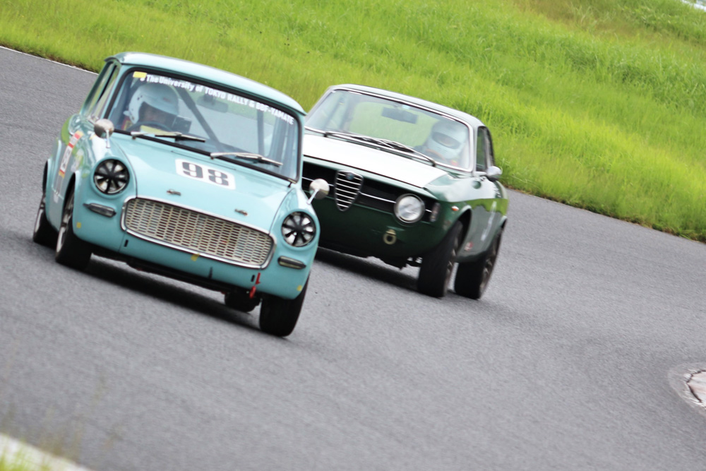 1963年式トヨタ・パブリカで、思う存分サーキットを！ TBCC参戦者に訊く、走れる旧車選び | ニコニコニュース