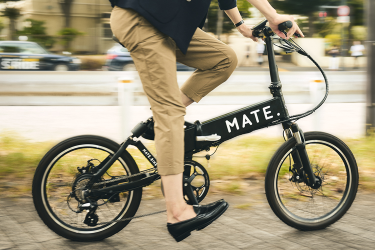 大注目“ミニベロe-bike”！デイトナ新型「DE03」は気軽に乗れてコンパクトさも魅力の一台 | ニコニコニュース