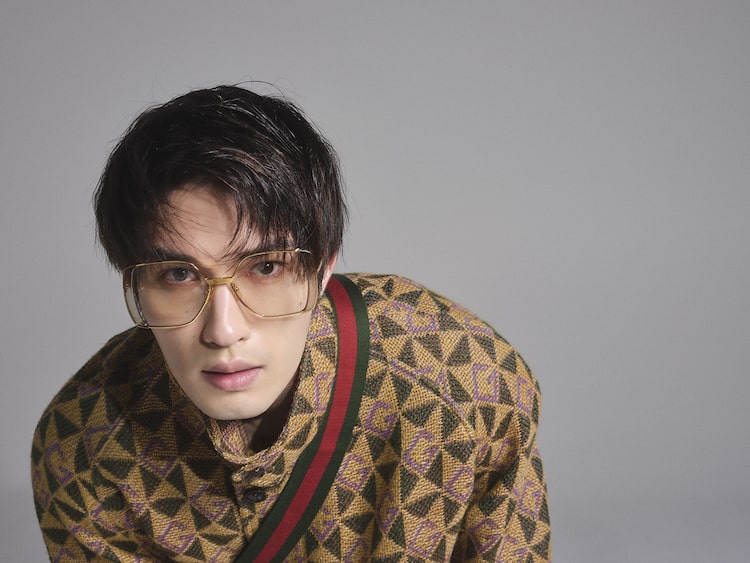 SixTONESジェシー、「GINZA」ヴィンテージ特集で秋冬ファッションを着こなす | ニコニコニュース