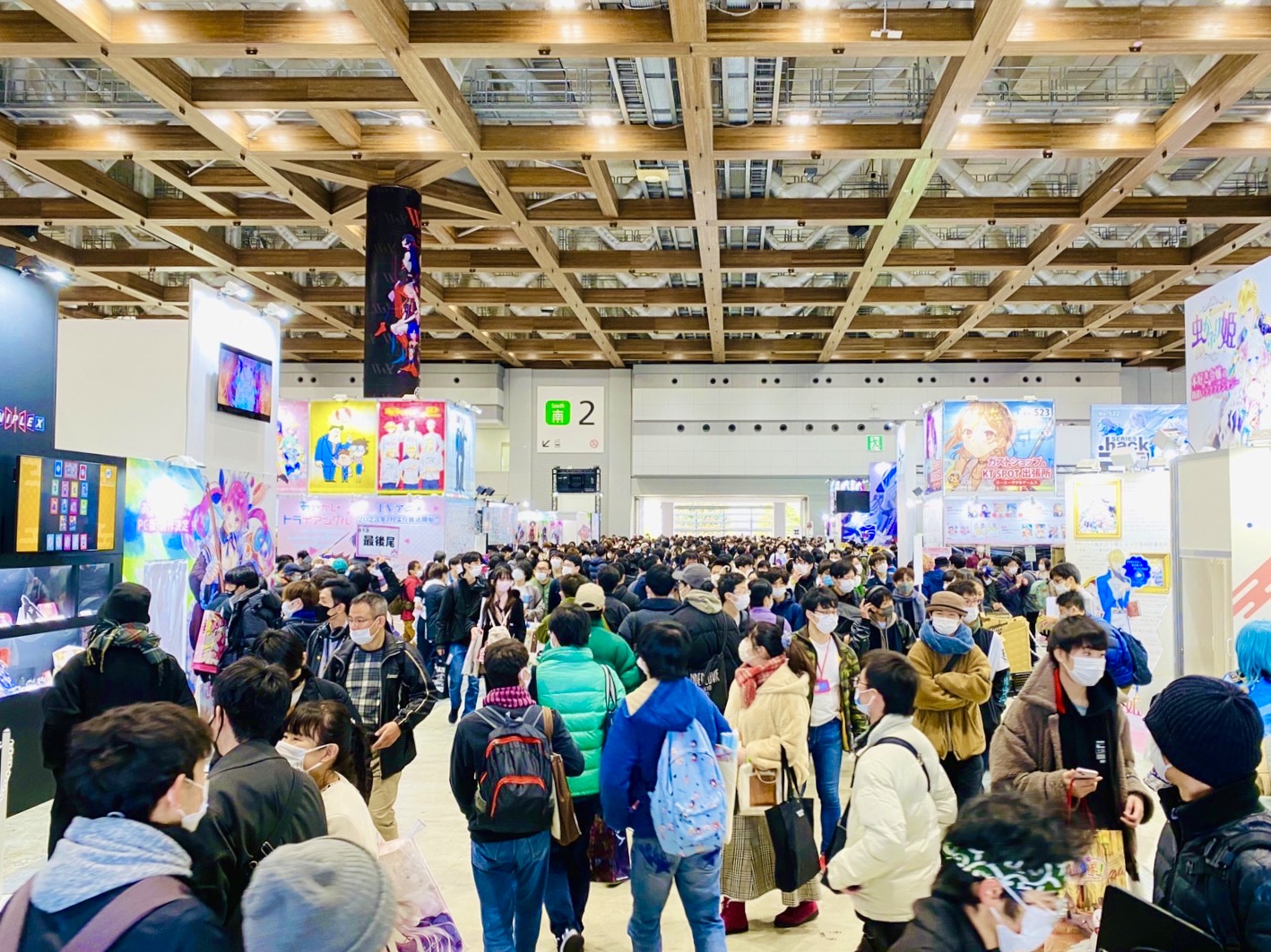 101回目のコミケ、18万人が参加：次回は1日12万6千人を目標 | ニコニコニュース