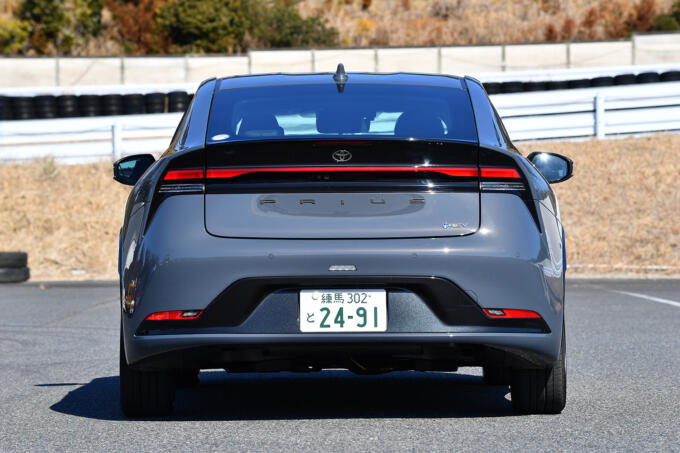 ステアリングアシストは自分で要設定！ 1.8L車も最初は一般販売の予定!? 新型プリウスのトリビア【その2】 | ニコニコニュース