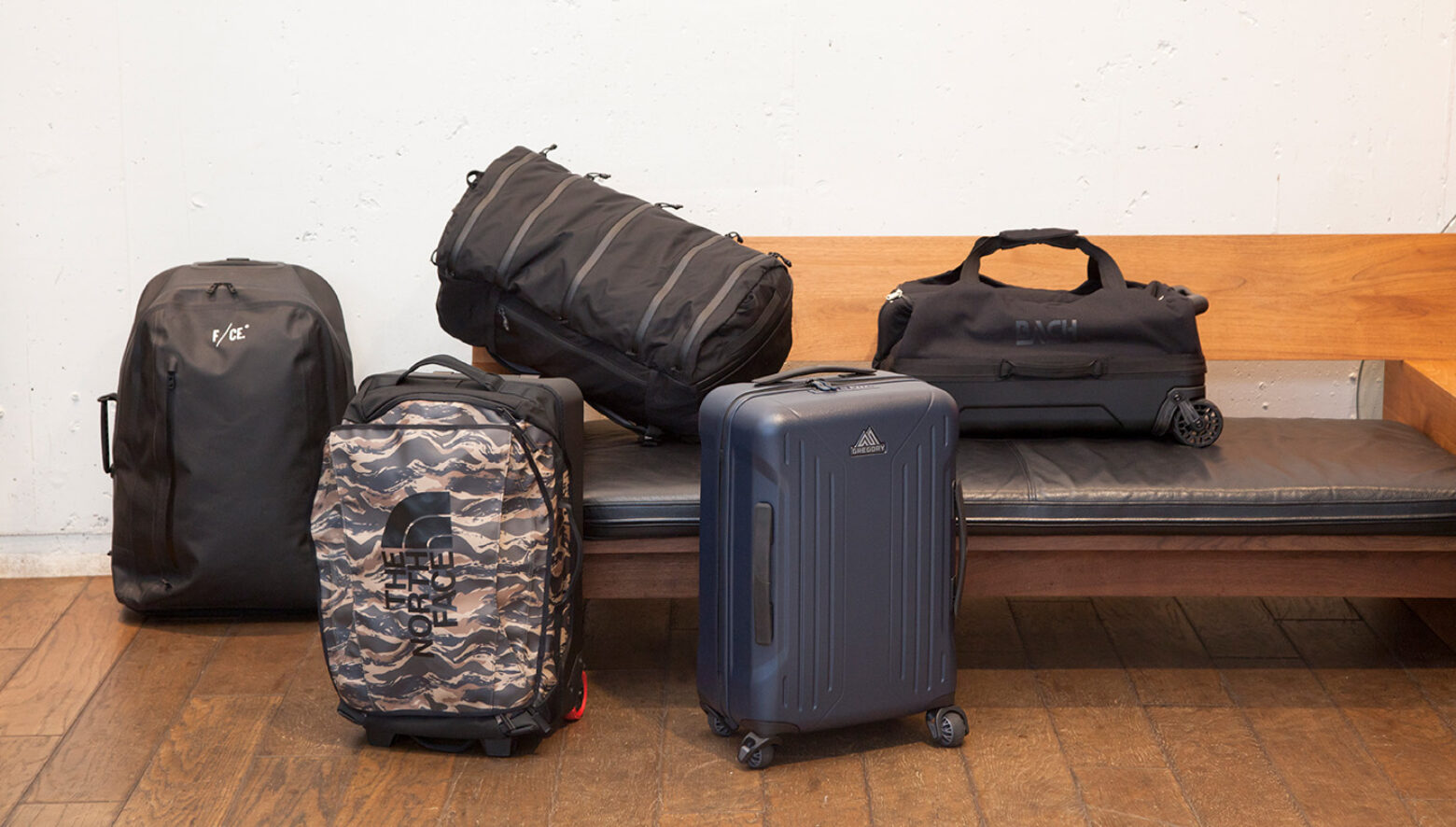 飛行機での小旅行におすすめ！ アウトドア派のための“機内持ち込みOK”なバッグ活用術。【vol.2 新作検証編】 | ニコニコニュース