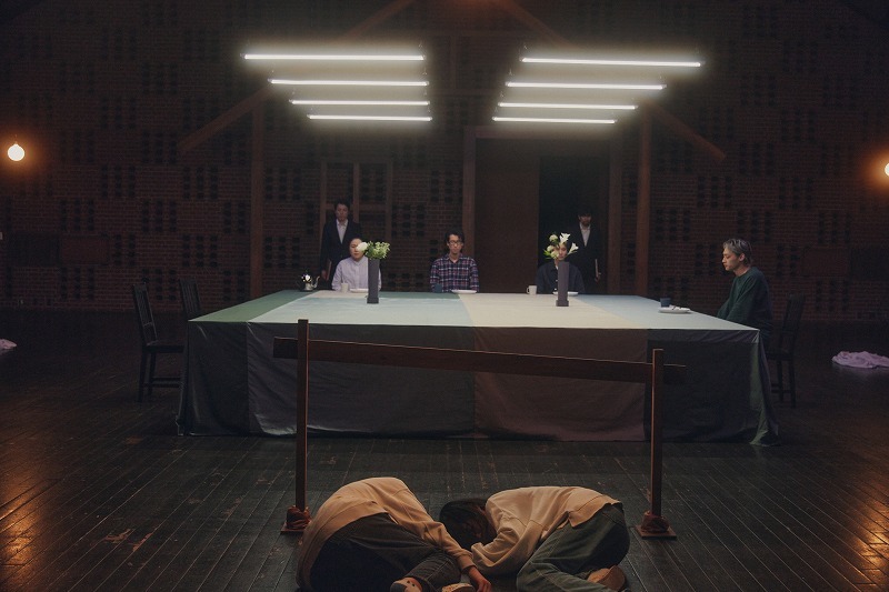 劇団 papercraft 第9回公演『人二人』が開幕 舞台写真とコメントが到着 | ニコニコニュース