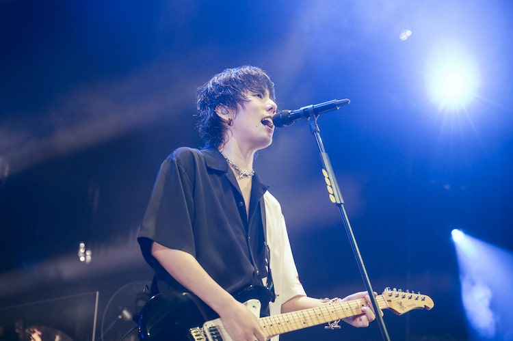 RADWIMPS、8年ぶりのライブハウスツアーで巻き起こした熱狂の渦 | ニコニコニュース