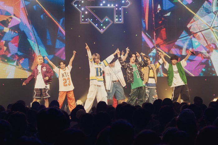 「BMSG」MAZZEL・KAIRYU、TAKUTOの言葉を“翻訳”「今ファンサしてるから」とSEITOにツッコミも＜ | ニコニコニュース