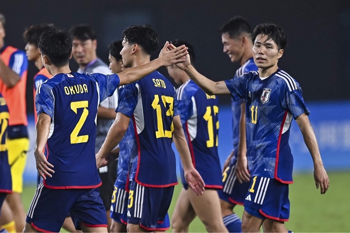 日本戦でラフプレー連発！ 審判にも詰め寄った北朝鮮に川淵三郎氏も怒り「明らかに怪我を狙った酷いプレー」【アジア大会】 | ニコニコニュース