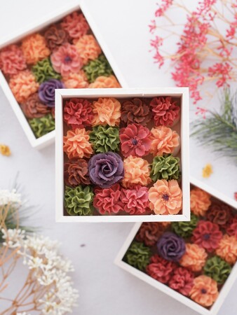 九州初進出！食べるフラワーボックス。SNSで話題のネオ和菓子『あんこのお花(R)』岩田屋定番コレクションに初出店 | ニコニコニュース