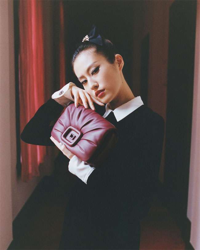 「Roger Vivier」日本のキャストがおくる、新作バッグを巡る誘惑の物語 | ニコニコニュース