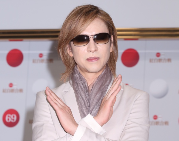 YOSHIKI HEATHさん急逝で「喪服自撮り」にファン動揺…「信じられない」の声も | ニコニコニュース