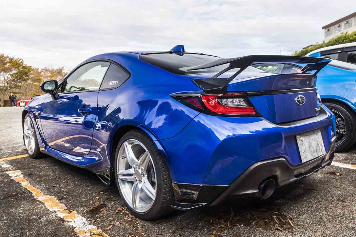 スバル「BRZ」を初代から現行型へ乗り換えたオーナーに聞く「新旧の違いはなんですか？」 | ニコニコニュース