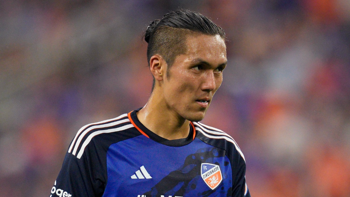 29歳久保裕也、MLSシンシナティと2025年まで再契約！ポジションはMF表記 | ニコニコニュース