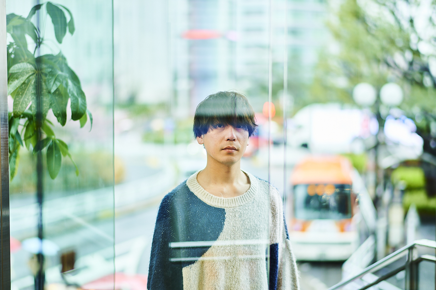 SAKANAMON、ライブをテーマにしたEP「liverally.ep」でギターロックの原点に回帰、新曲に込めた挑戦と | ニコニコニュース