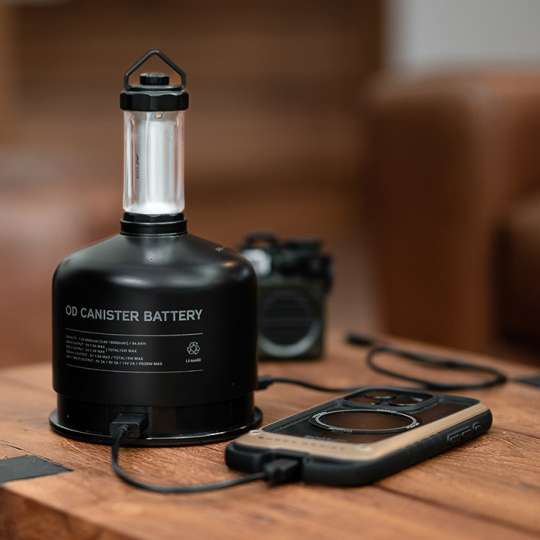 OD缶っぽい形が物欲をくすぐる！その正体は、ランタンとしても使える多機能なモバイルバッテリー！ | ニコニコニュース