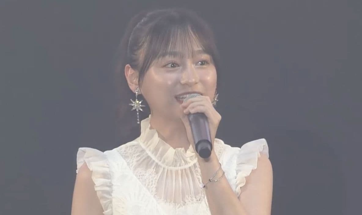 元日向坂46・影山優佳、シースルーの透けファッションでウエストチラリ！『TGC』初MC挑戦に感無量「すごくうれしいです | ニコニコニュース