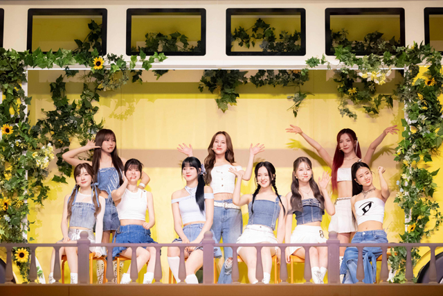 NiziU、満員御礼の大阪城ホール公演2daysで初のファンミーティングが終幕！！ | ニコニコニュース