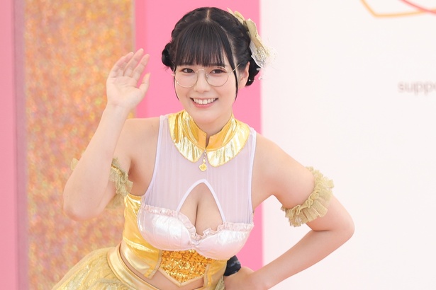 “メガネキャラ担当”東雲うみ「1日限定アイドル楽しかったー！」えなこらPPE41が2年ぶりに登場＜TIF＞ | ニコニコニュース