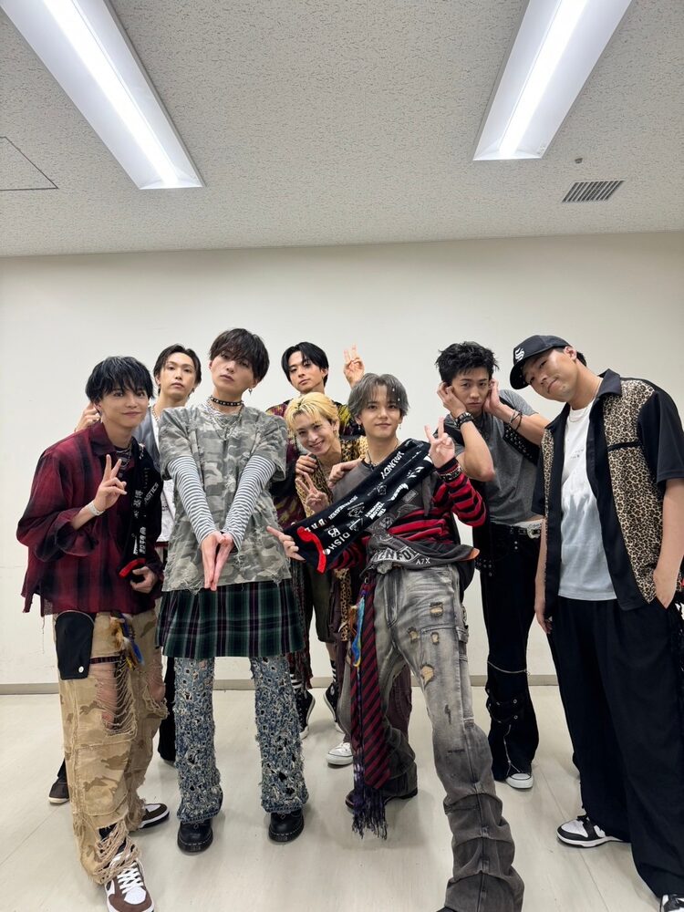 INI、FANTASTICS、マンウィズ、龍宮城、WANIMA登場の「バズリズムLIVE」DAY3オンエア | ニコニコニュース