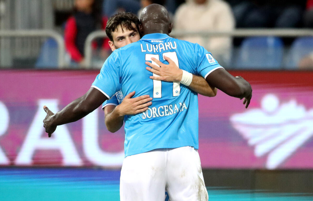ルカク1G2Aのナポリ、カリアリに4発快勝で3連勝【セリエA】 | ニコニコニュース