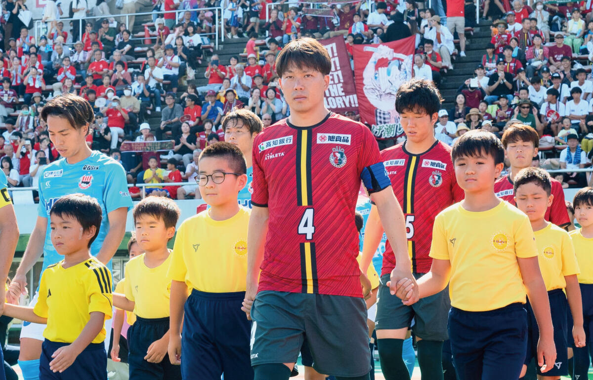 【JFL第23節】首位高知が2位栃木Cとの直接対決へ…J3ライセンス組どうしの譲れぬ一大決戦 | ニコニコニュース