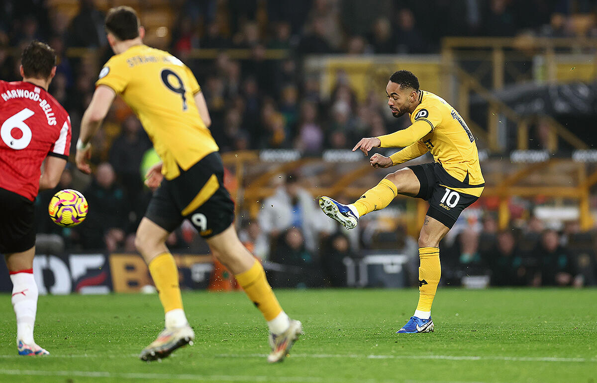 ウルブスがクーニャ1G1Aで待望の今季初白星！ 菅原由勢が途中出場のセインツは下位対決に敗れて最下位転落…【プレミアリ | ニコニコニュース