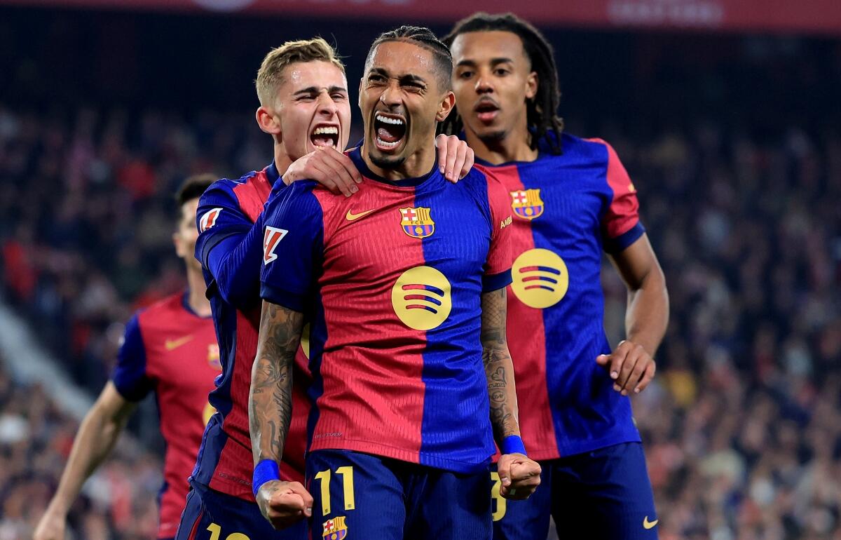 10人のバルセロナがハフィーニャの1G1Aなどでセビージャに4発快勝！【ラ・リーガ】 | ニコニコニュース