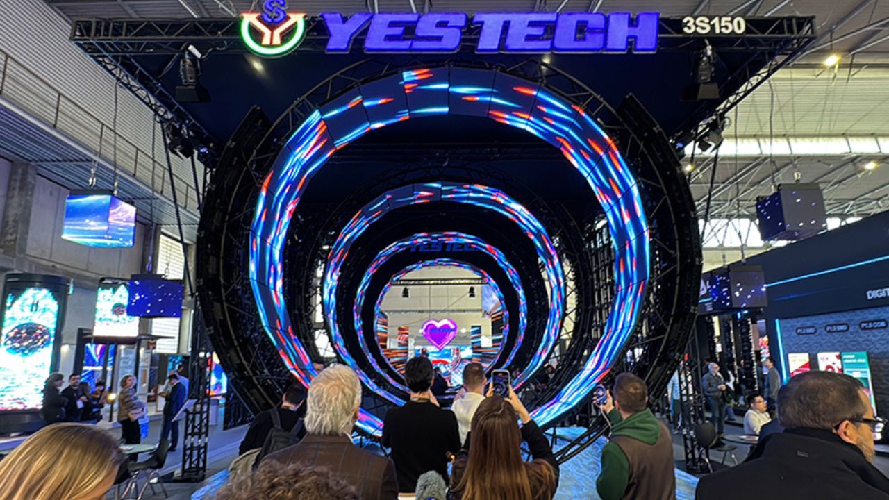 YES TECH、ブースに「タイムトンネル」を設置 〜SFと現実が融合する革新的空間〜 [ISE 2025] | ニコニコニュース