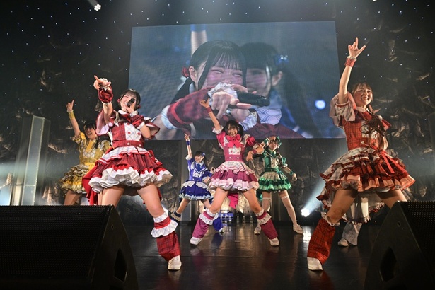 iLiFE!が「アイドルライフブースターパック」や新曲「LOML」などで「NIG FES 2025」1日目を熱狂させる | ニコニコニュース