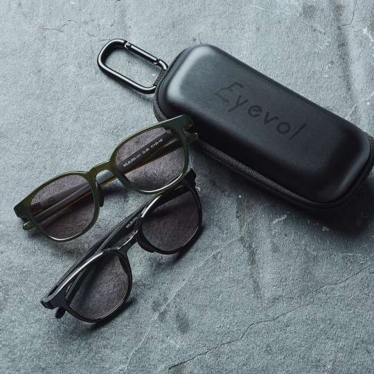 オールブラックだけど重すぎない。SeeP EYEVAN別注のEyevolサングラス | ニコニコニュース