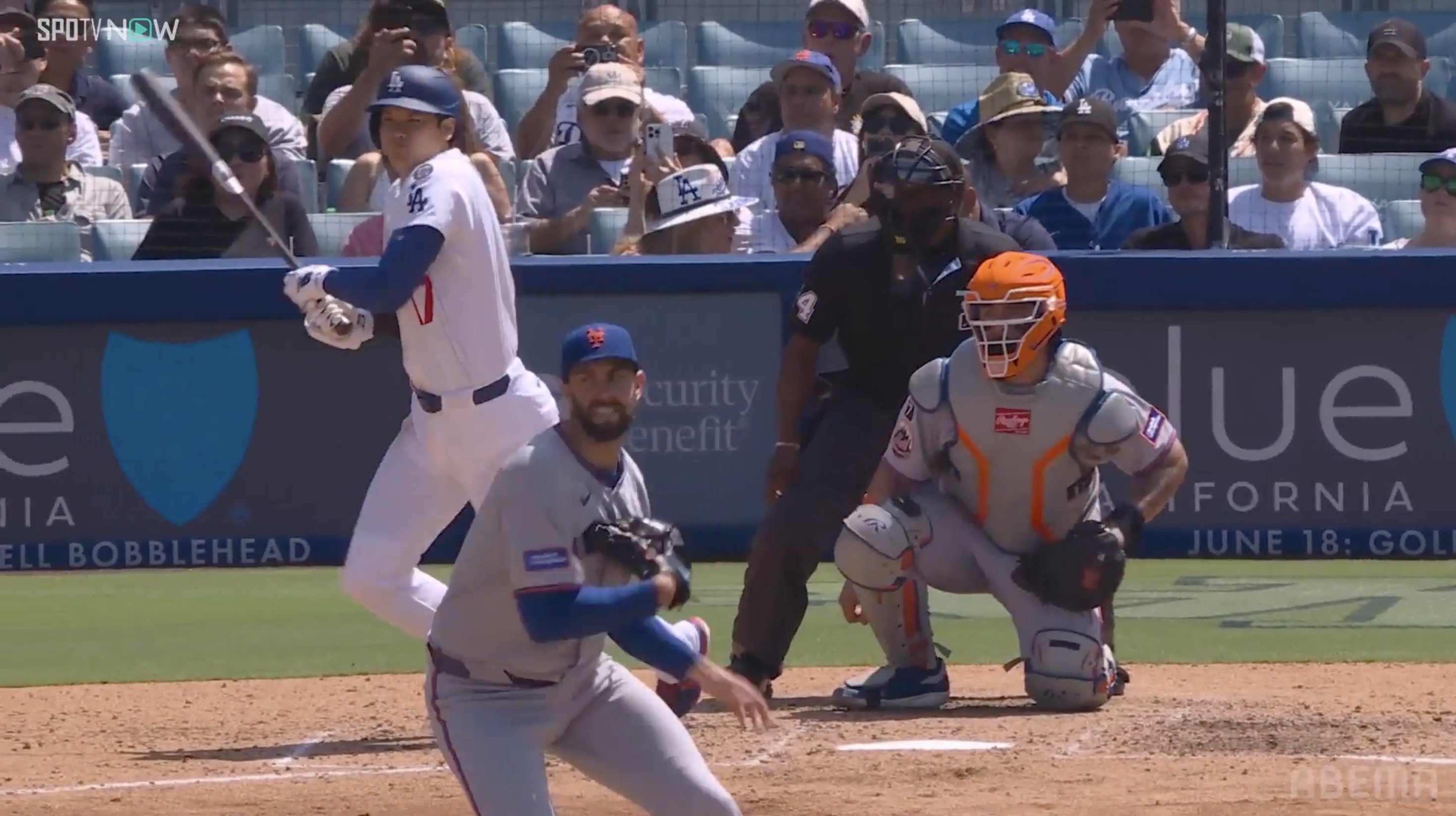 極狭ゾーンぶち抜いた！大谷翔平、102マイル打球で変則左腕撃ち「これがヒットになるのが他との違い」一二塁間“こじ開けた | ニコニコニュース
