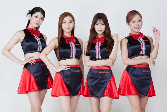 美女4人がBreakingDownに花添える！ 4代目Breaking Girlお披露目 | ニコニコニュース