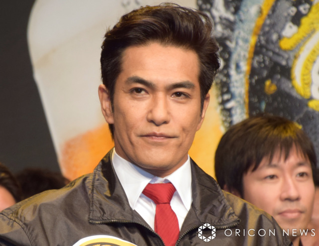 「オンとオフ」56歳・北村一輝、圧巻の美筋肉あらわなトレーニング姿＆寝落ちショット披露「寝顔も筋肉もご馳走様です」「ど | ニコニコニュース