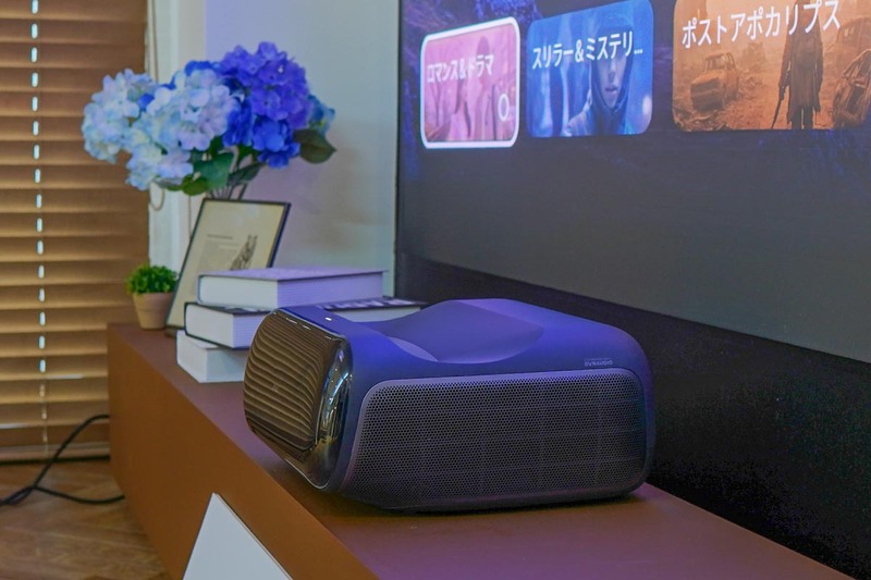 壁際15cmで100インチの大画面、JMGOの超短焦点プロジェクター「O2S Ultra 4K」発表 | ニコニコニュース