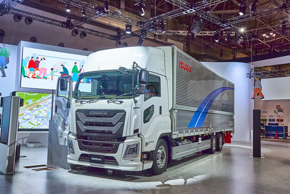 【いすゞギガ&エルガEV】環境性能、安全性、そして社会的使命を兼ね備えた2台！未来を明確に示す #JMS2025 | ニコニコニュース