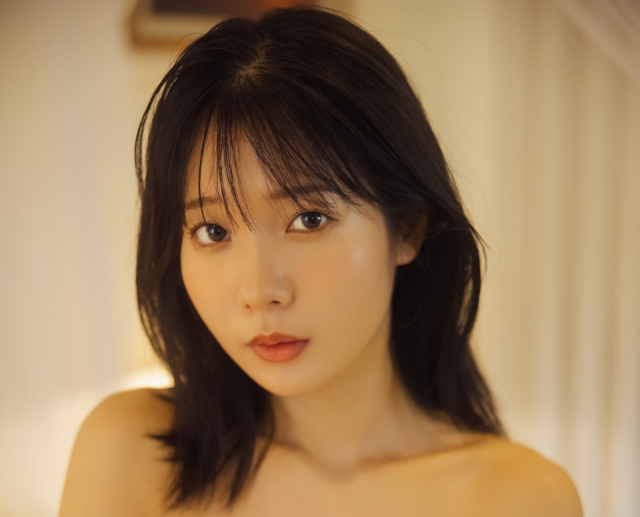 #2i2・奥ゆい、人生初海外のベトナムで大胆ショット「ドキドキするような大人なカットも楽しんで」 | ニコニコニュース