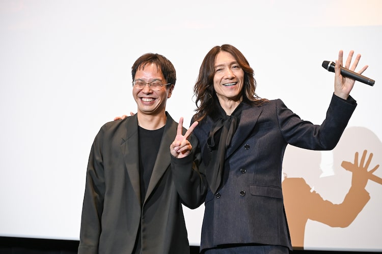 吉井和哉、ドキュメンタリー舞台挨拶で“みらい”を思う「ここからの本編が楽しみ」 | ニコニコニュース
