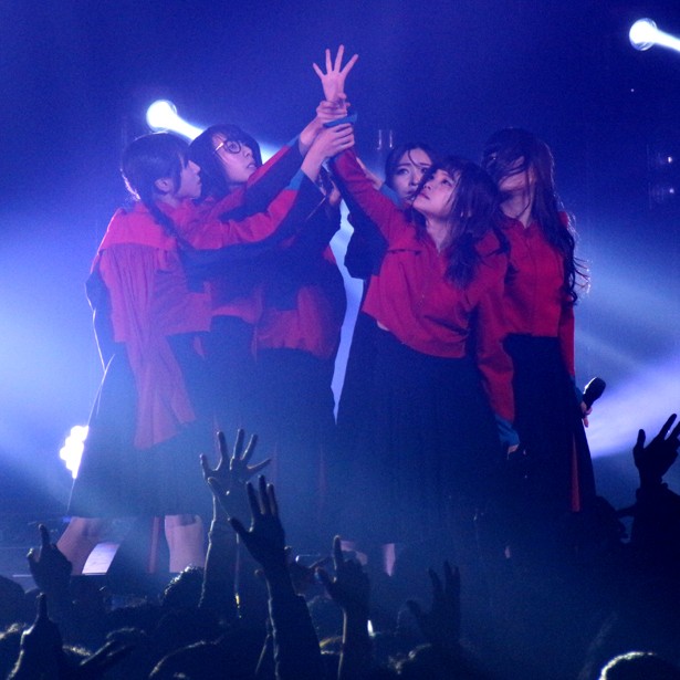 BiSHらが学生イベントで熱いパフォーマンスを披露 | ニコニコニュース