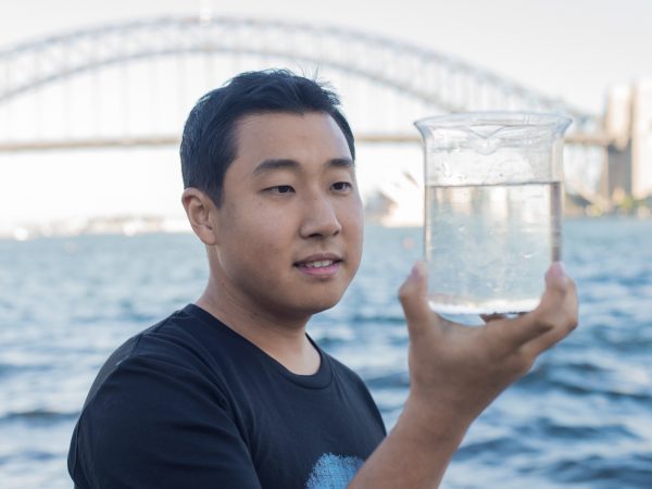 汚染水をワンステップで飲み水に変えるグラフェン膜、豪研究チームが開発 | ニコニコニュース