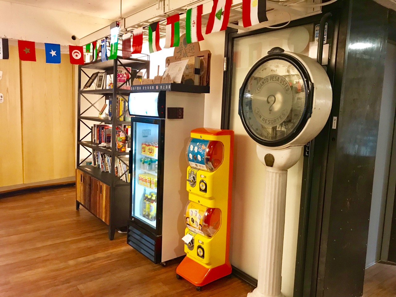 【台湾・台北】バイトしながら住めるロブスターの巣穴ホステル！？ | ニコニコニュース