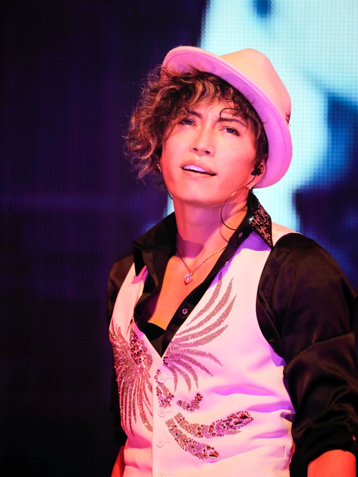 国内最大！ GACKT、5カラットのラボグロウンダイヤモンドをコンサートでファンに披露 | ニコニコニュース