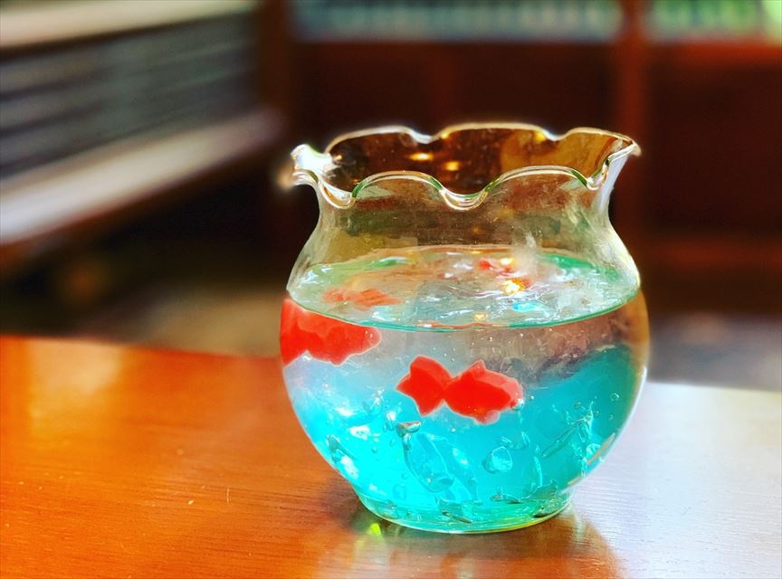 犬山城下町の古民家カフェでSNS映えの涼しげスイーツ「金魚ゼリーソーダ」 | ニコニコニュース