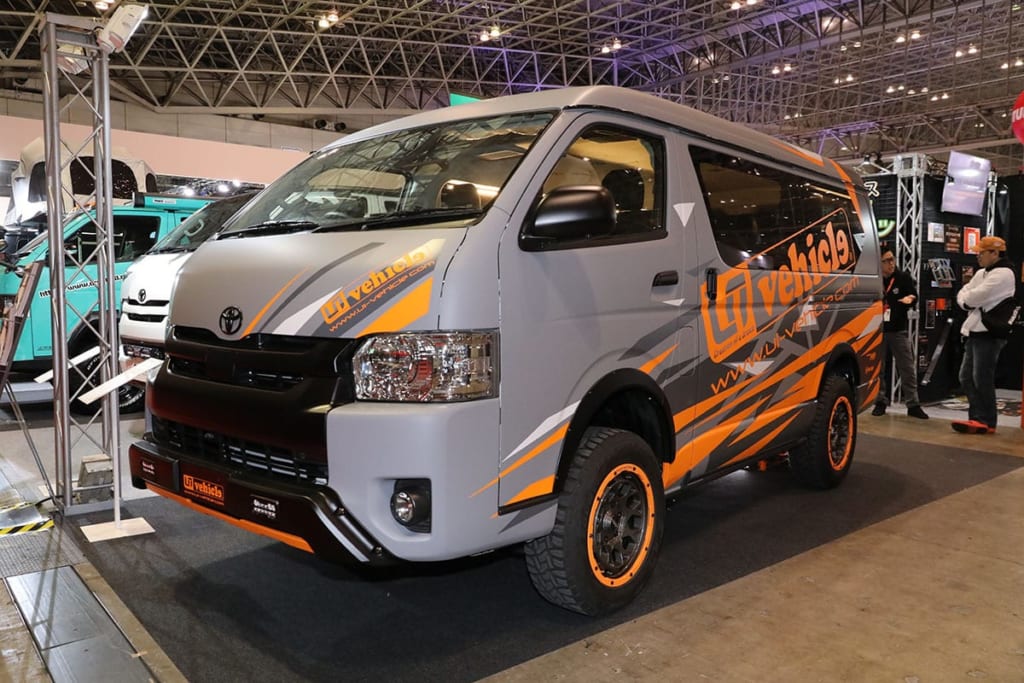 車内も広くてアゲも楽しめる、やっぱハイエースは万能カスタムベース！既存の6インチに加えて3インチリフトアップキットが完 | ニコニコニュース