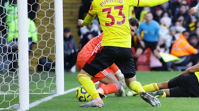 サッカー史上最も劇的！モウリーニョも認めた「わずか10mmの神クリア」がこれ | ニコニコニュース