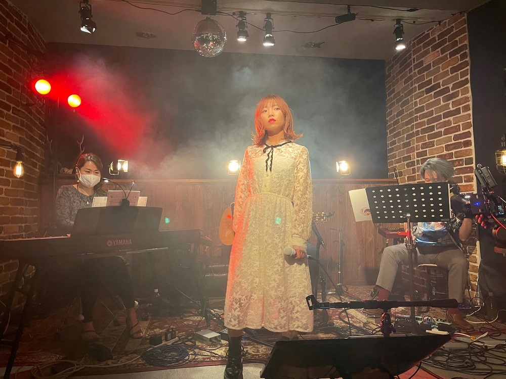 YURiKA、デビュー4周年イベント『YURiKA Shiny Stage YURiKA | ニコニコニュース